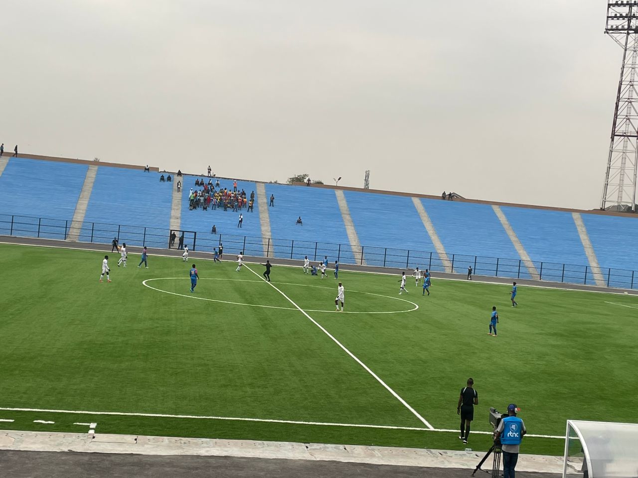 Football : Le stade Tata Raphaël autorisé d’accueillir les matchs de la ...